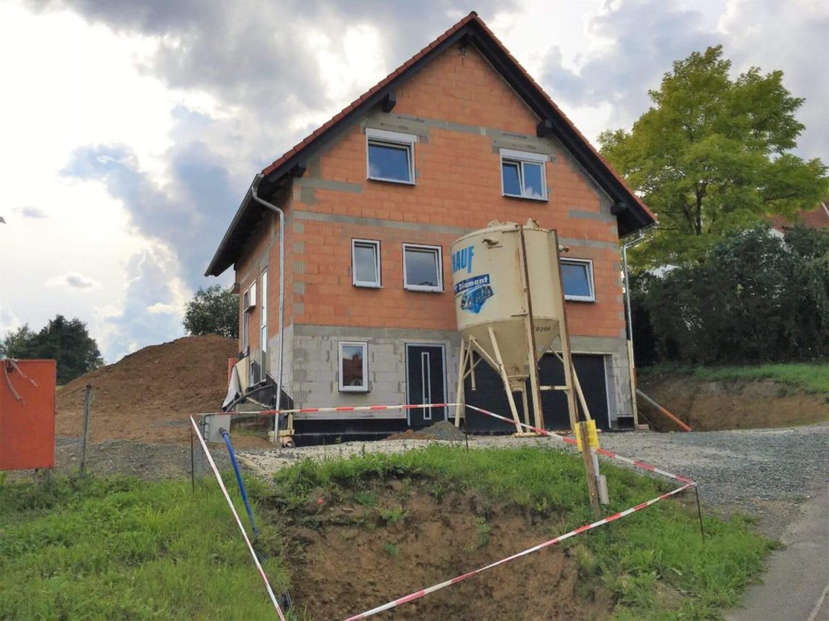 Neubau Bungalow mit WDVS-Fassade in Döbeln — Sachverständigenbüro Unger